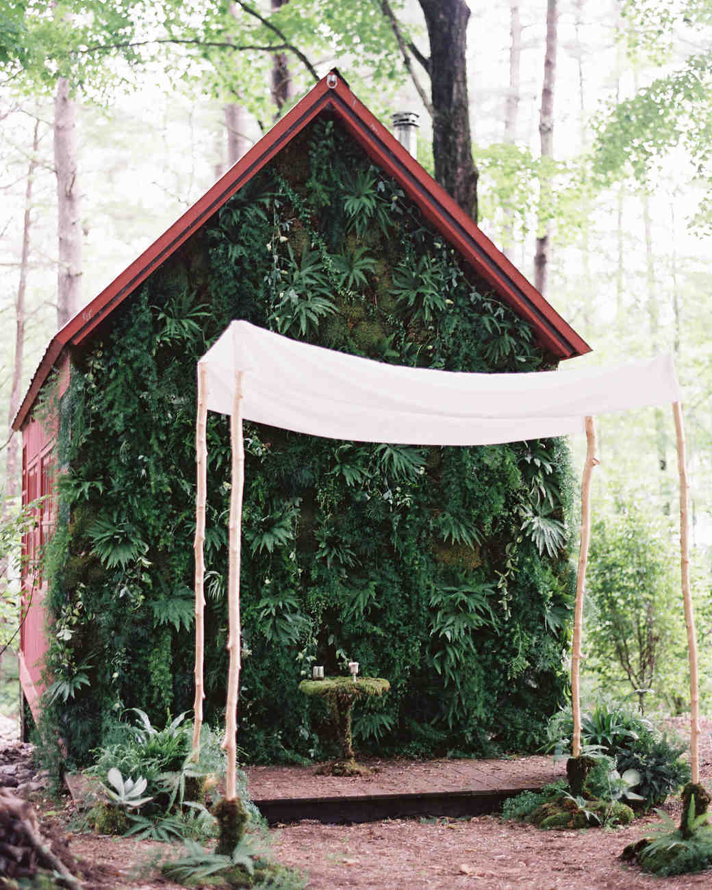 51 Beautiful Chuppahs from Jewish Weddings | Martha Stewart Weddings